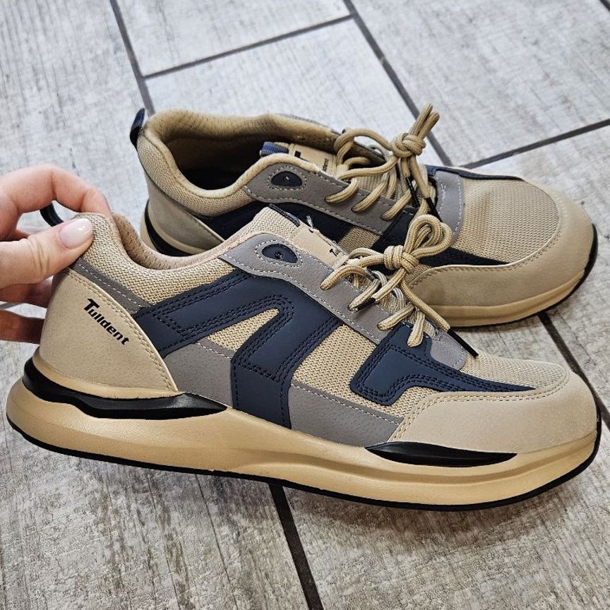 Кроссовки мужские новые