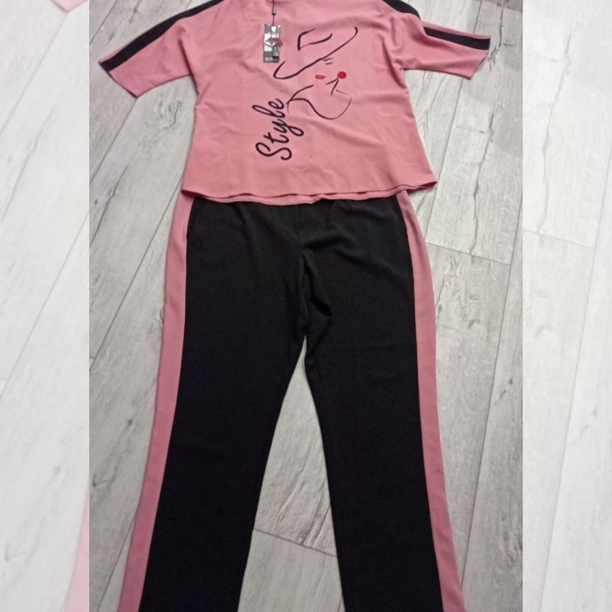 Комплект женской одежды