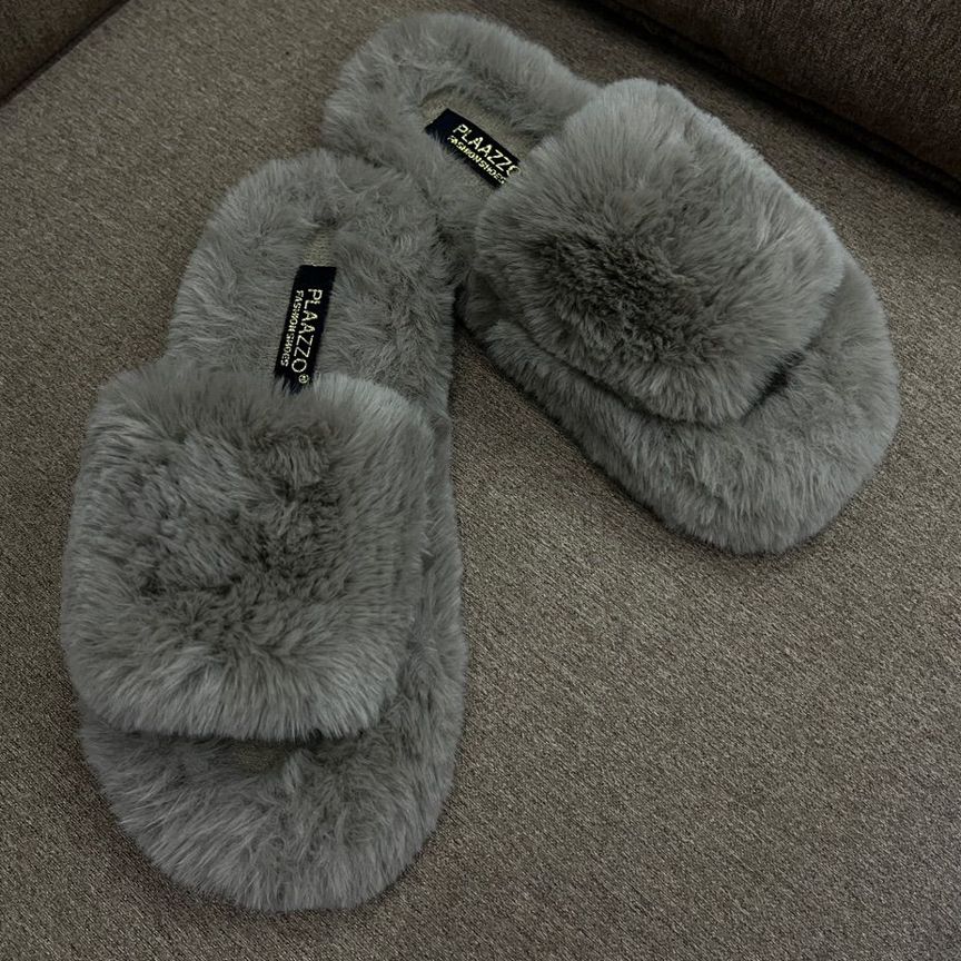 Тапи пушистые в подарок, размер 36-37