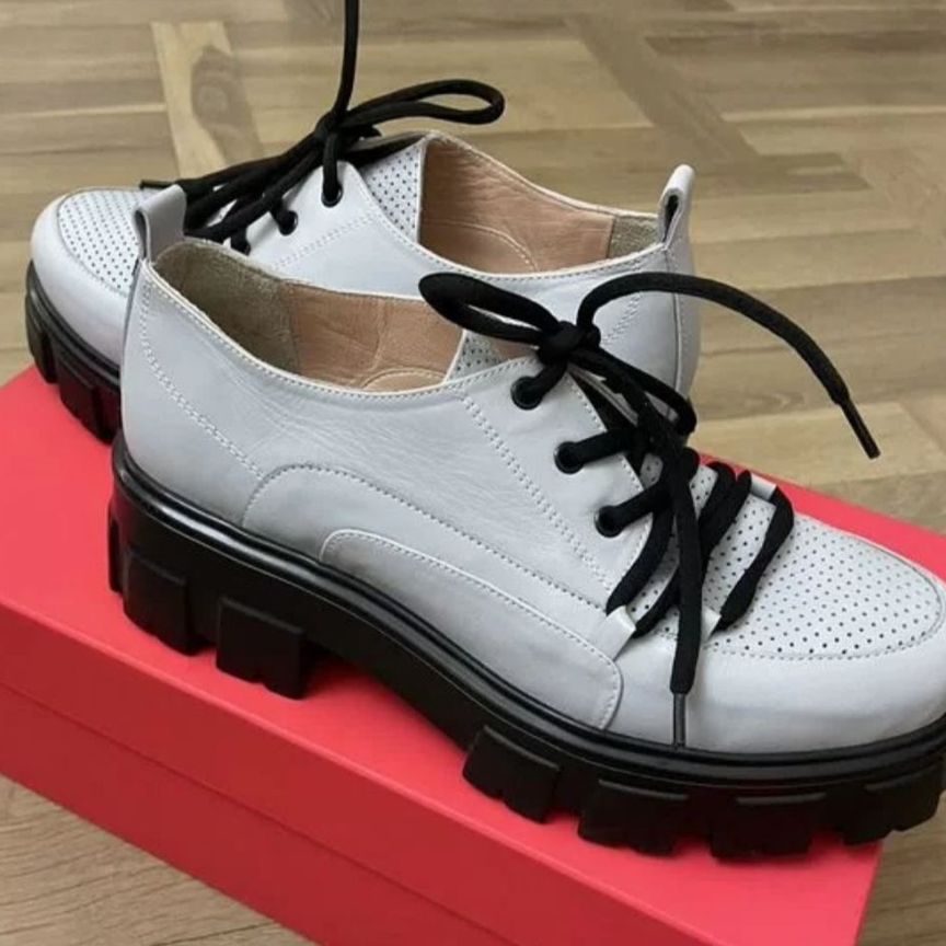 Туфли женские кожаные закрытые 38