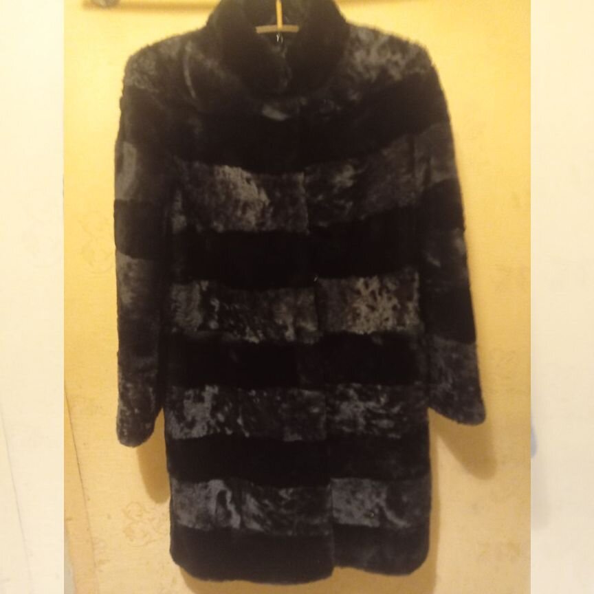 Шубка женская44/натуральный мех мутон