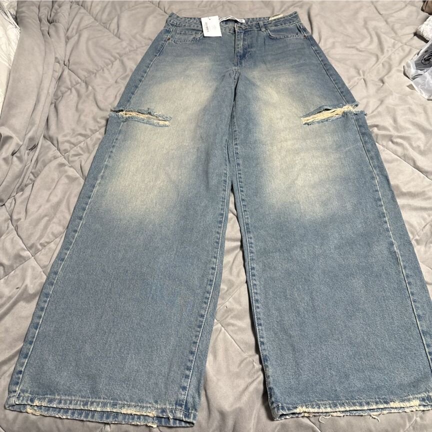 Джинсы бананы