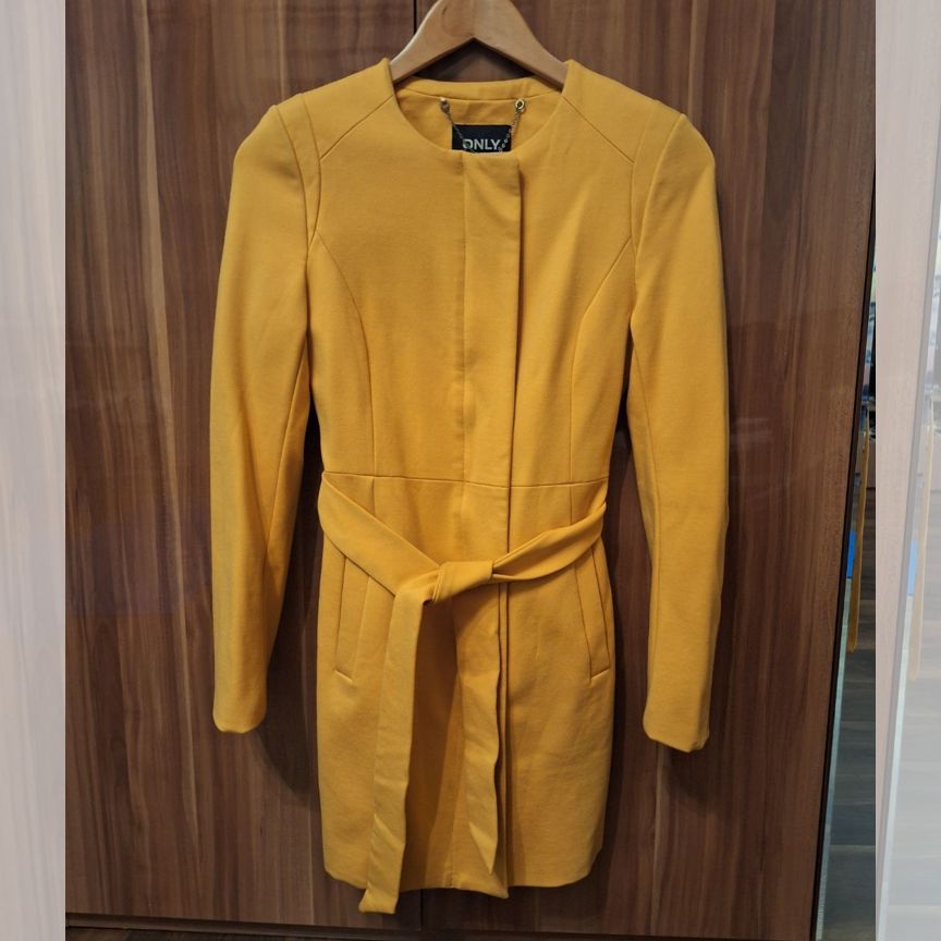 Плащ женский