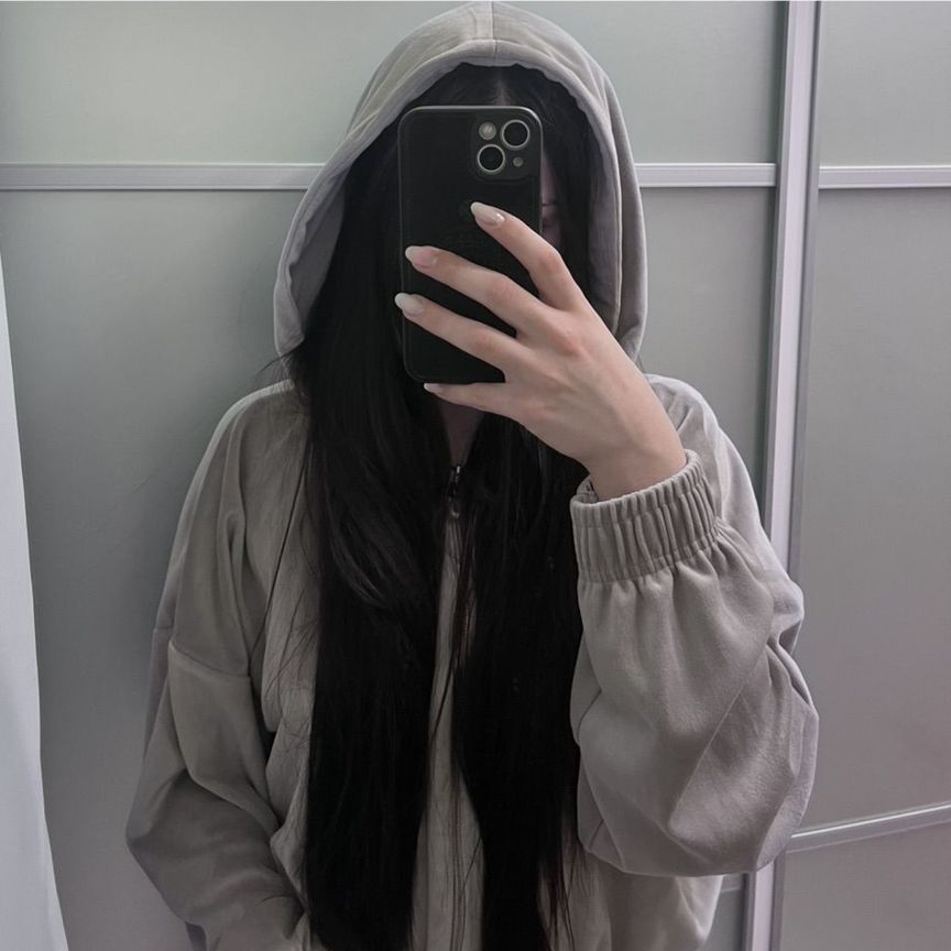 Укороченная велюровая кофта