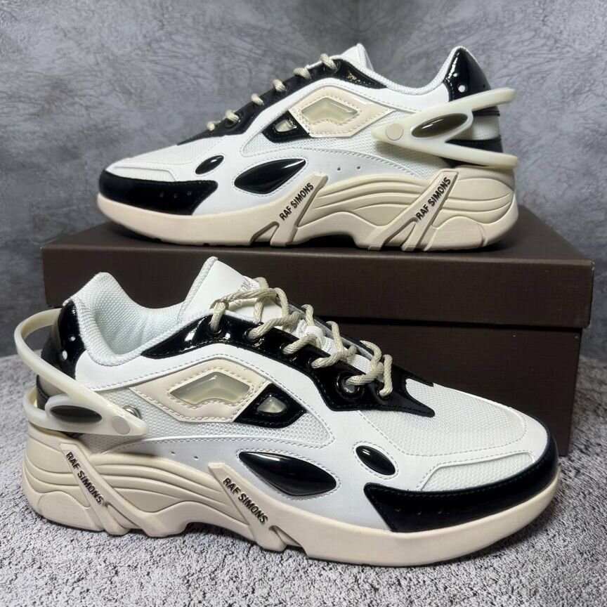 Raf Simons Cylon 21 white black