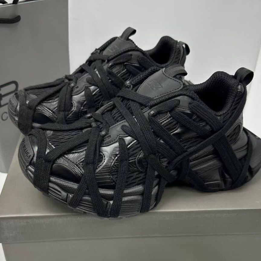 New Кроссовки Balenciaga